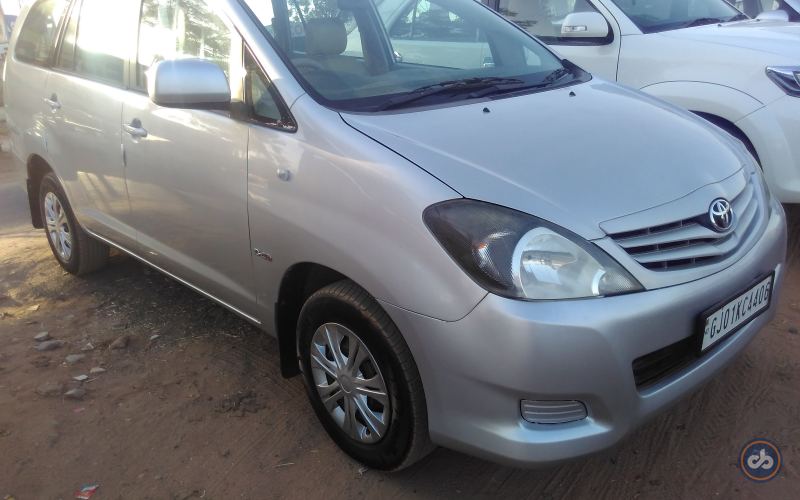 Used Toyota Innova 2.5 G4 in Ahmedabad 2010 model, India at Best Price.