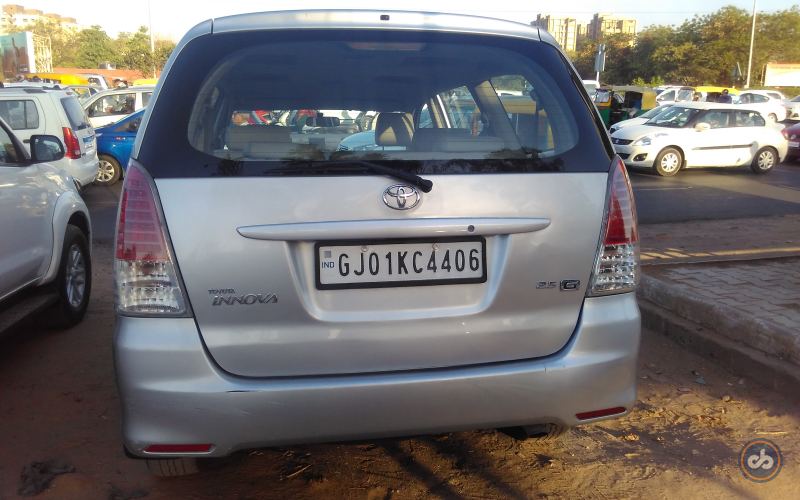 Used Toyota Innova 2.5 G4 in Ahmedabad 2010 model, India at Best Price.