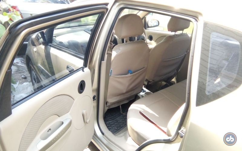 Used Chevrolet Aveo UVA 1.2 LS in Kolkata 2010 model, India at Best Price.