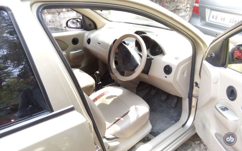 Used Chevrolet Aveo UVA 1.2 LS in Kolkata 2010 model, India at Best Price.