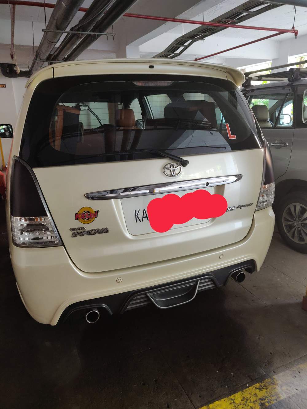 Used Toyota Innova 2.5 V in Bangalore 2009 model, India at Best Price.