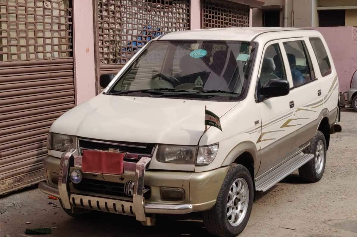 Used Chevrolet Tavera B2 10-Seater in Patna 2011 model, India at Best ...